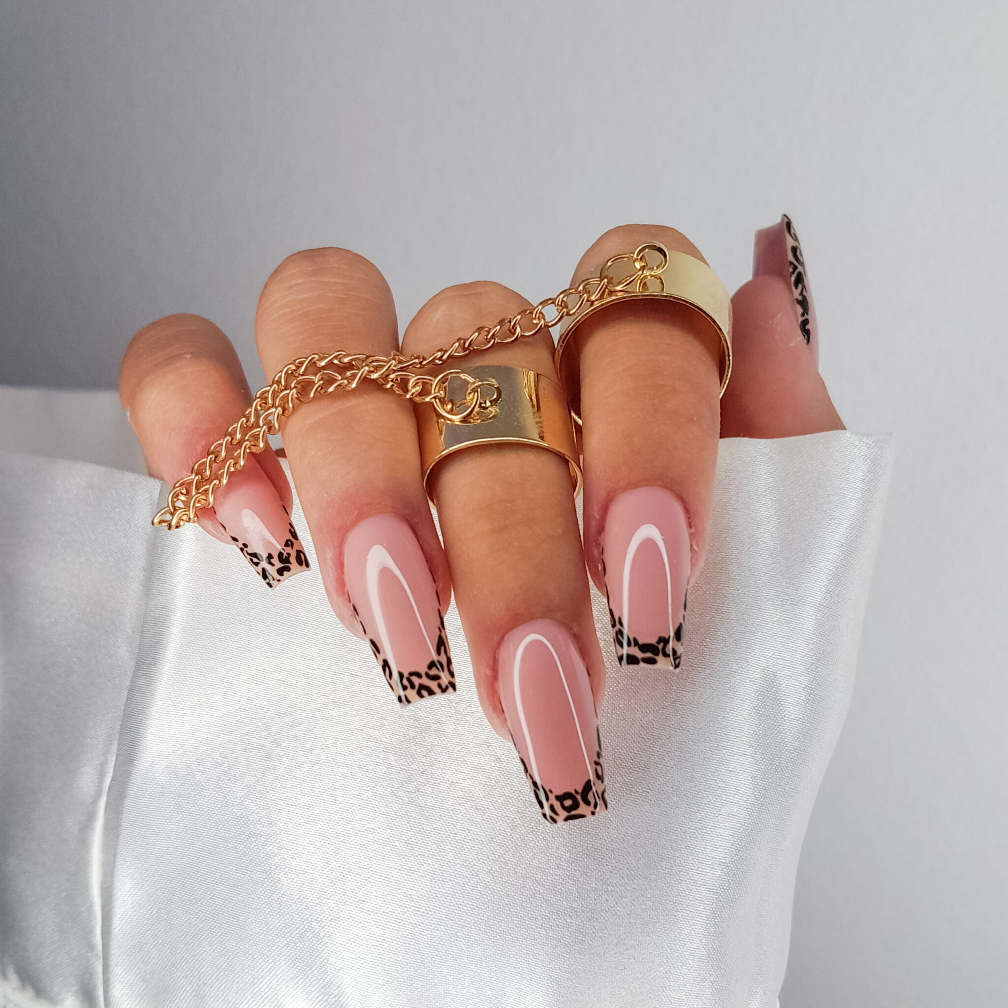 Top 10 modele deosebite de unghii french! - Blog Tienda